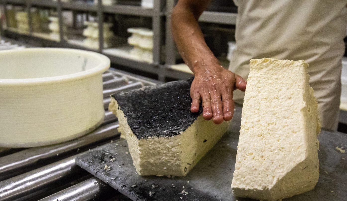 C’est quoi un fromage au lait cru? - Fromages au lait cru